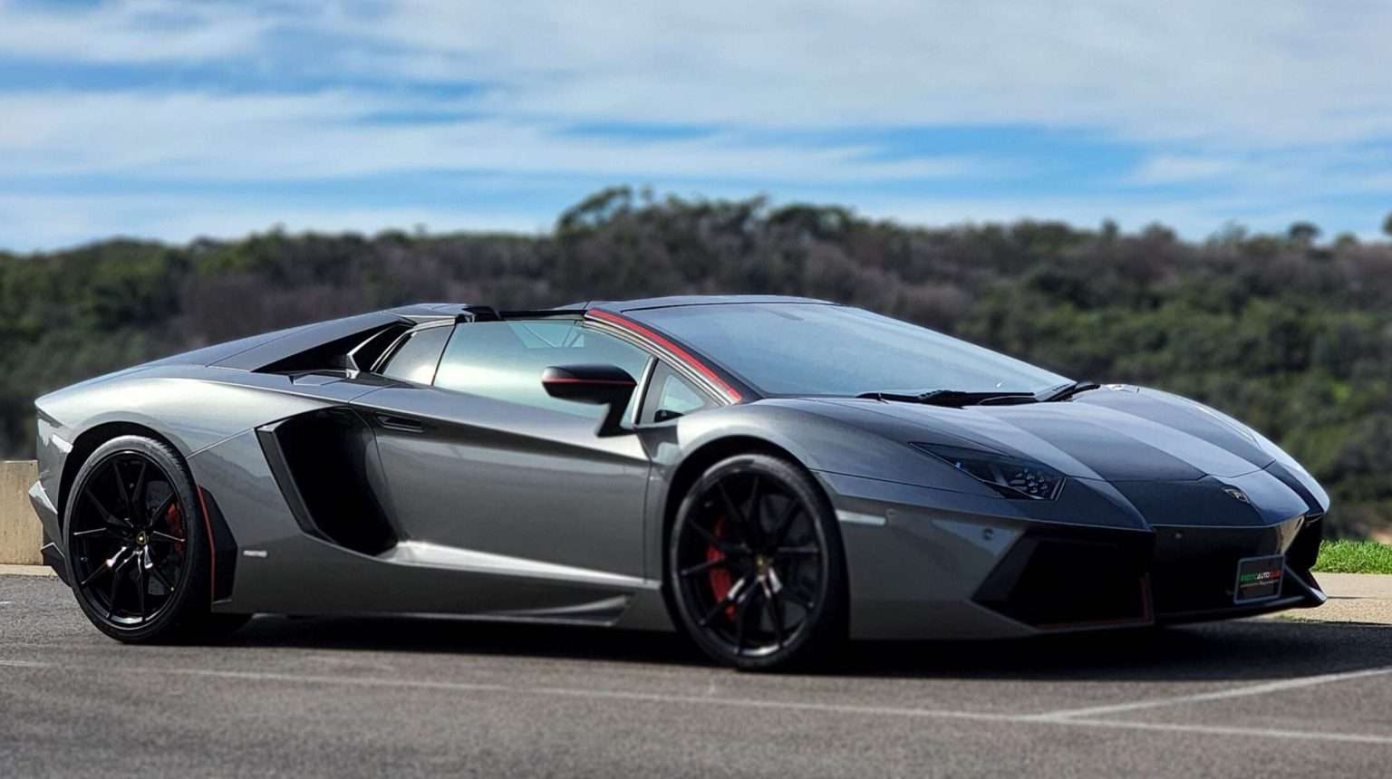 Luxury Car Hire Sydney | 30% Off Birthday Hires【5⭐️Rated】